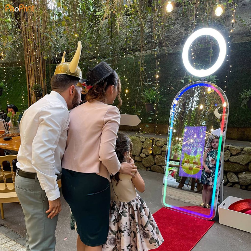 Best Photo Booth Wholesaler - PhoPrint