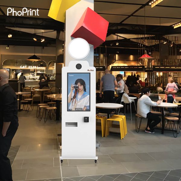 Mirror Photo Booth With Payment System In Shopping Mall - PhoPrint