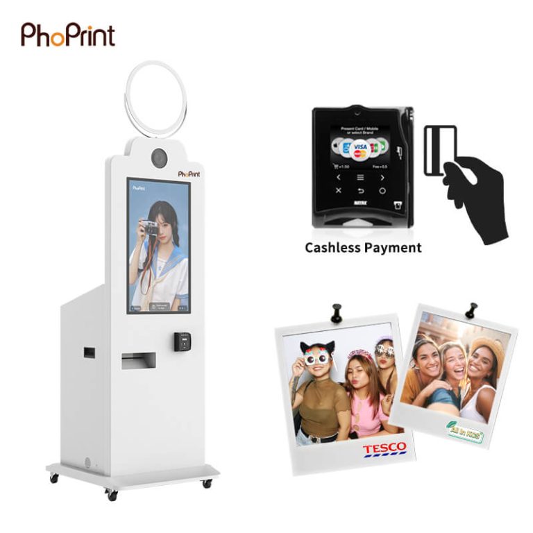 Mirror Photo Booth With Payment System In Shopping Mall - PhoPrint